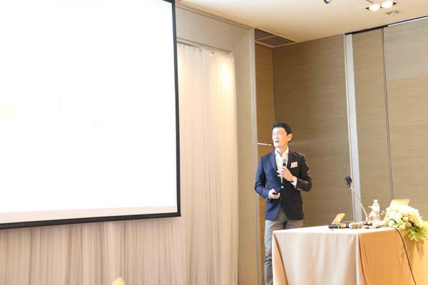 We held the EC business seminar | i-Comm Avenu Group